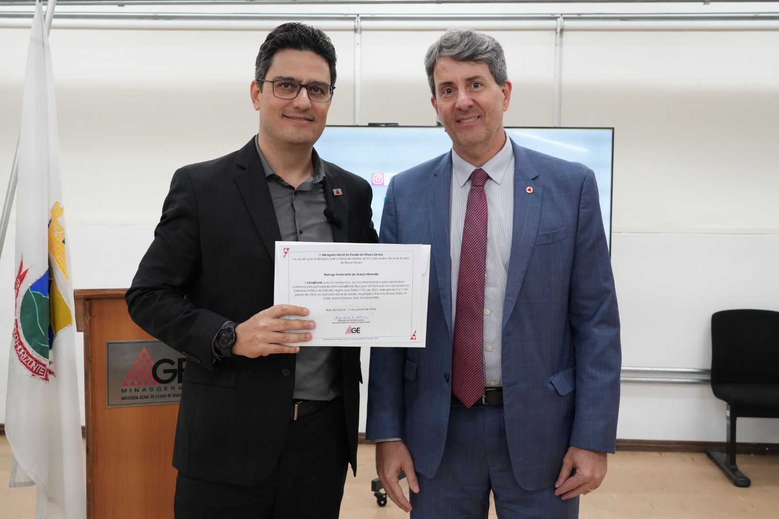 Veja o vídeo abaixo e se inscreva no canal do Youtube da AGE-MG: